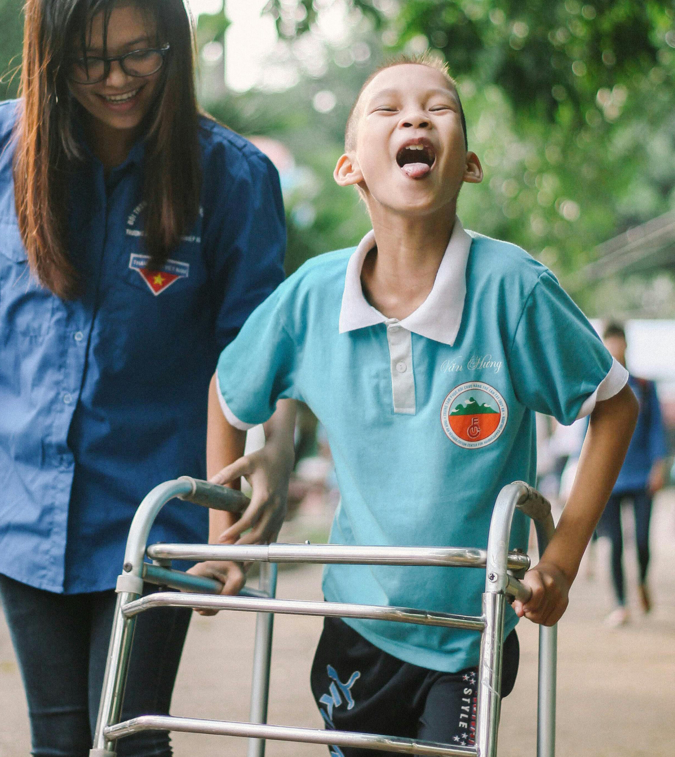 Supporting children and young people with communication needs - School Support Solutions